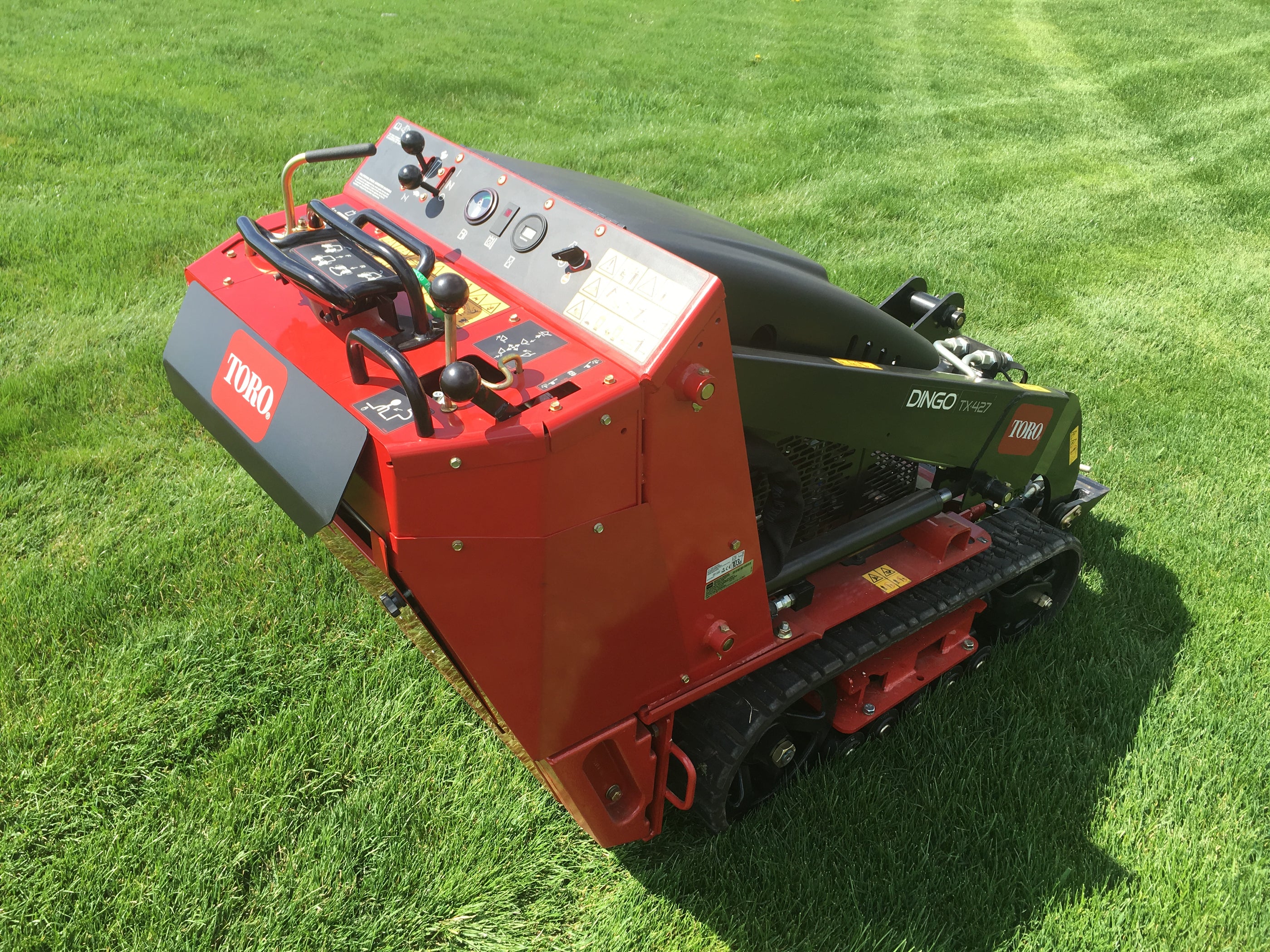 Toro 22321 Dingo TX 427 Compact Utility Loader (Narrow Track) — Russo ...