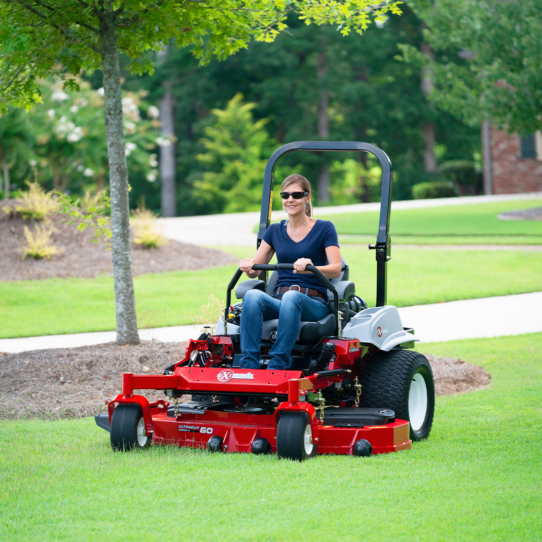 Exmark Lazer Z E-Series LZE651CKA484A2 48 In. Zero Turn Mower — Russo ...